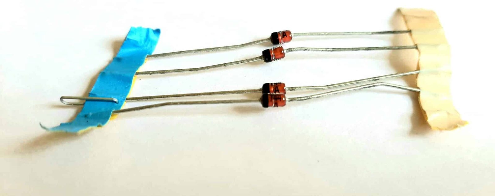 1N4744 1W 15V Zener Diode-50pcs » Electrical Learner