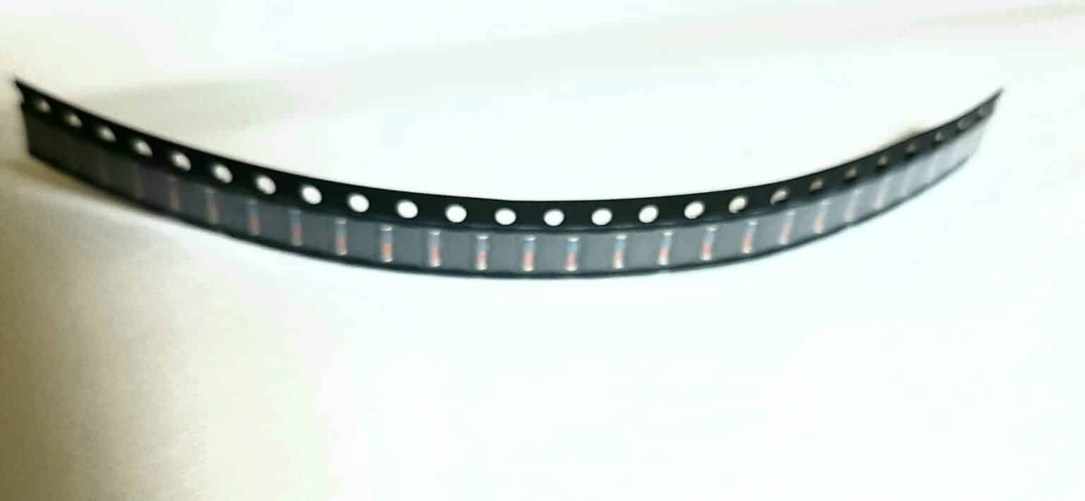 30V SMD Glass Zener Diode - 100PCs » ELCMART